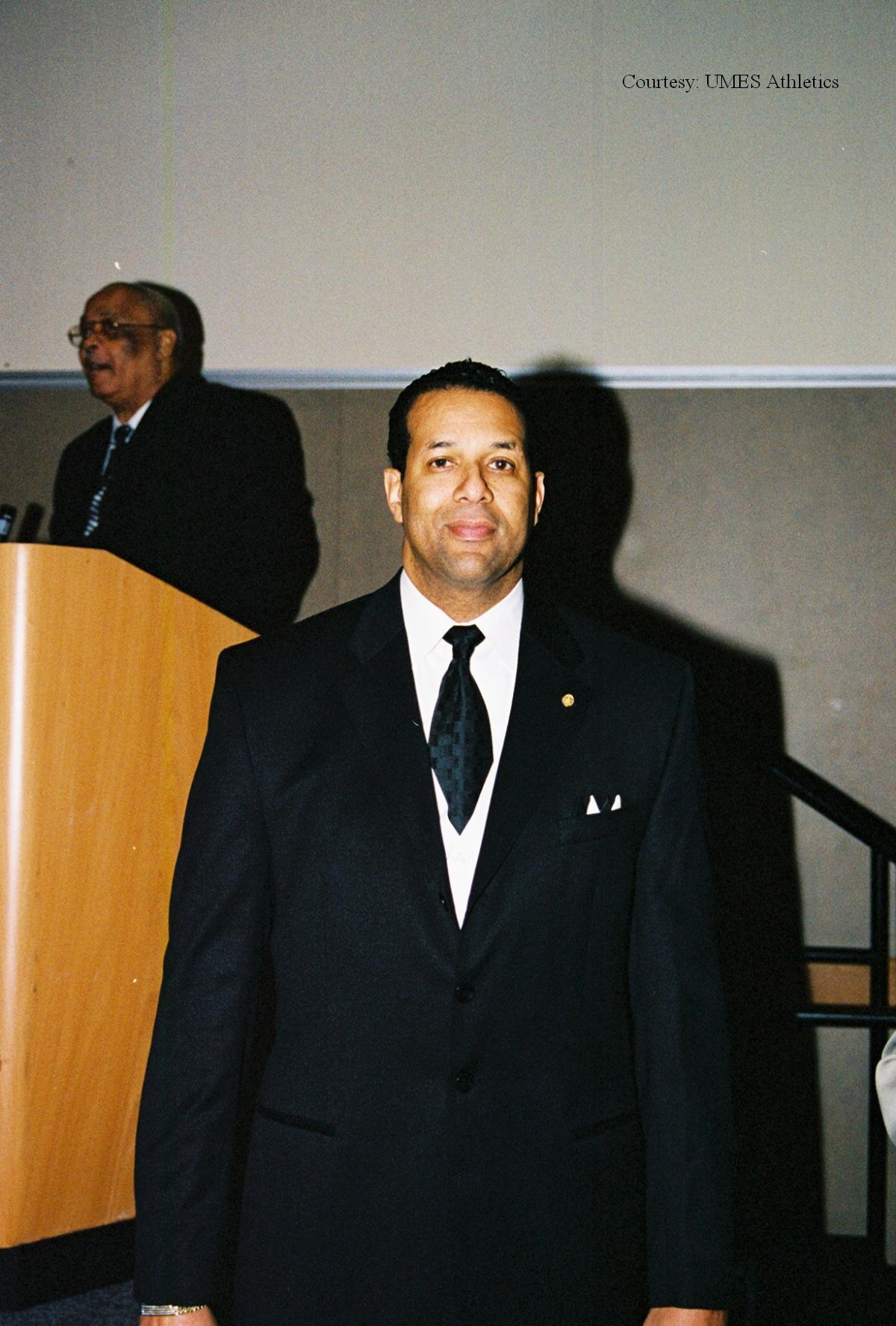 UMES Hall Of Famer Michael Casey Recieves Alumni Honor - 47abc