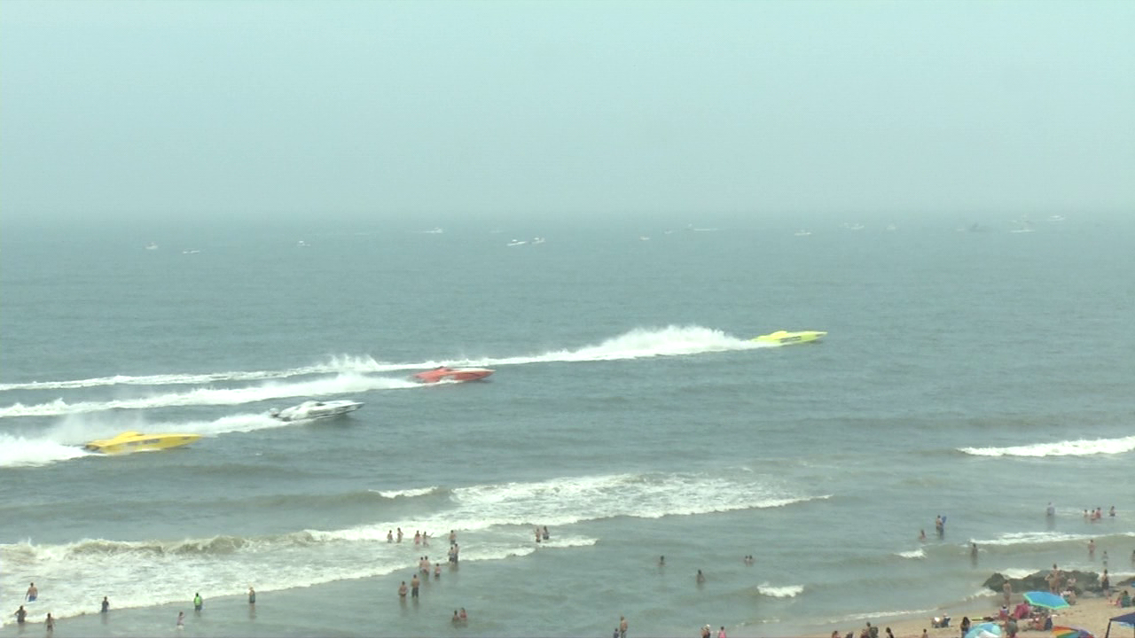 Visitors pack beaches to watch Grand Prix - 47abc
