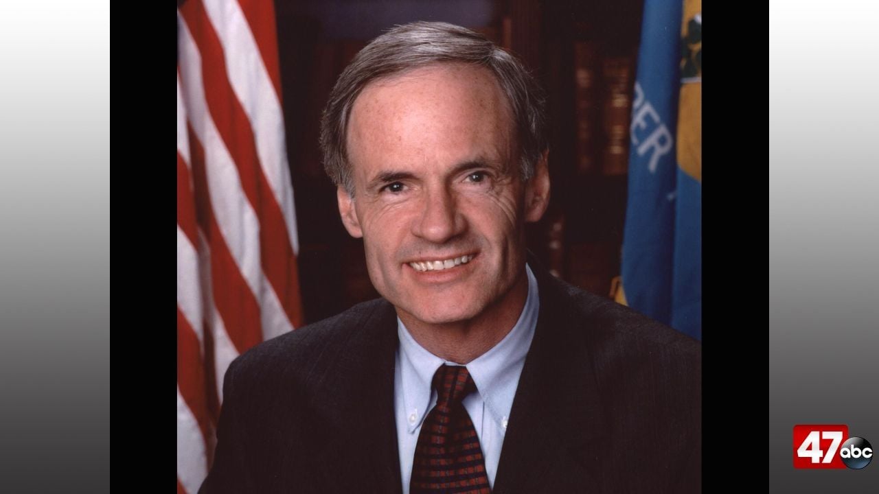U.S. Senator Tom Carper receives lifetime achievement award - 47abc