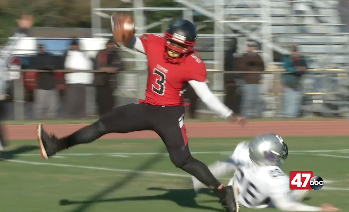 Bennett football scores first playoff win since '90 - 47abc