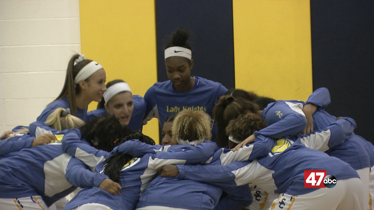 Stratton's 18 Leads Central to 2-0 Start - 47abc