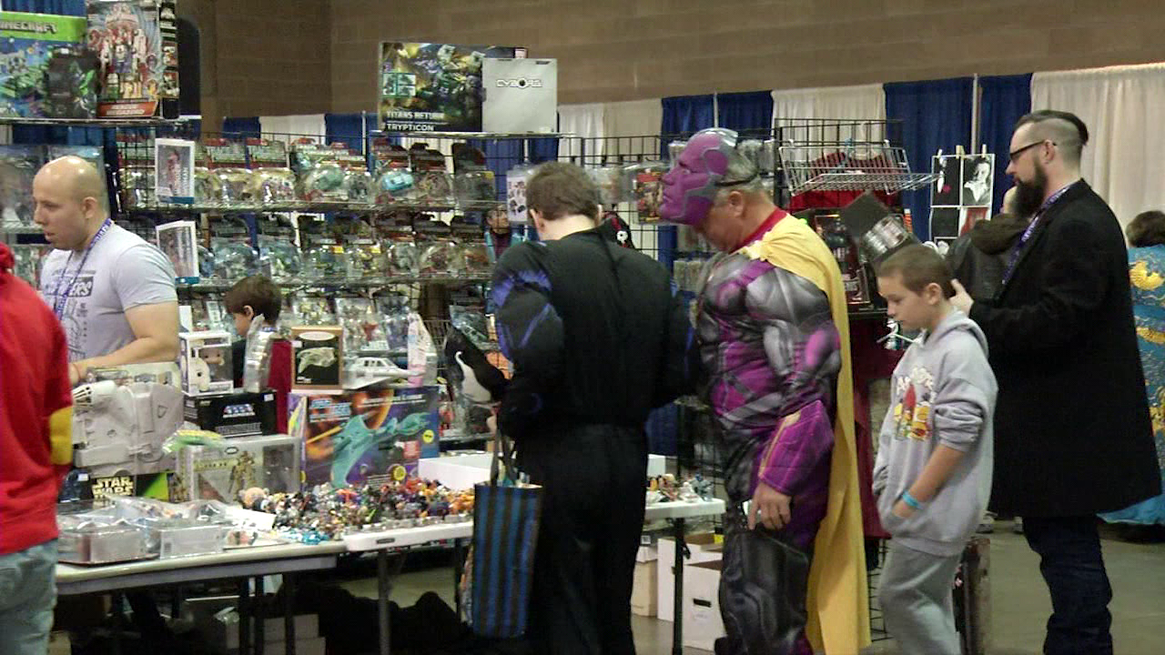 Local dress as their favorite fictional characters for Comic Con - 47abc