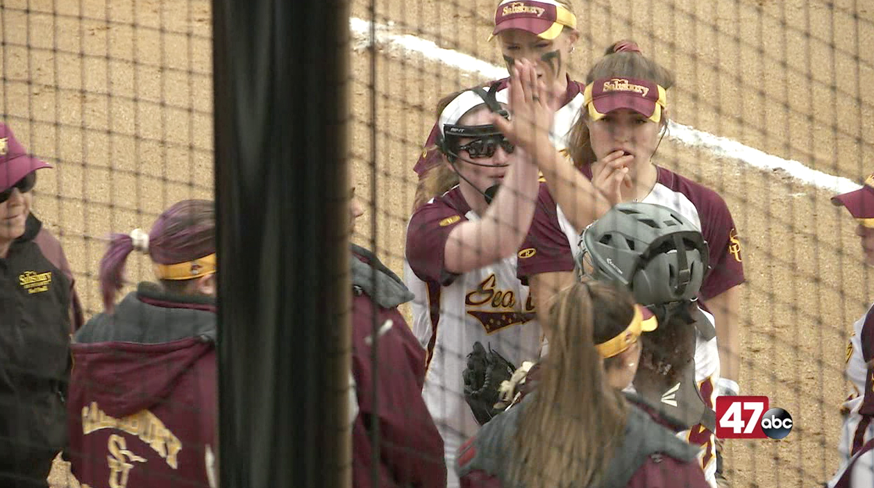 Layton, SU softball sweep Rochester (NY) to open season - 47abc