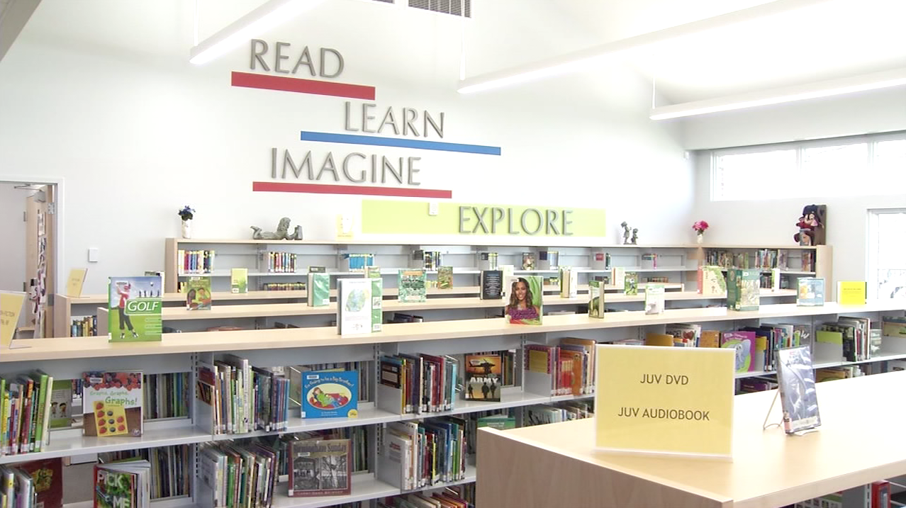 US Senator visits new Delmar Public Library - 47abc