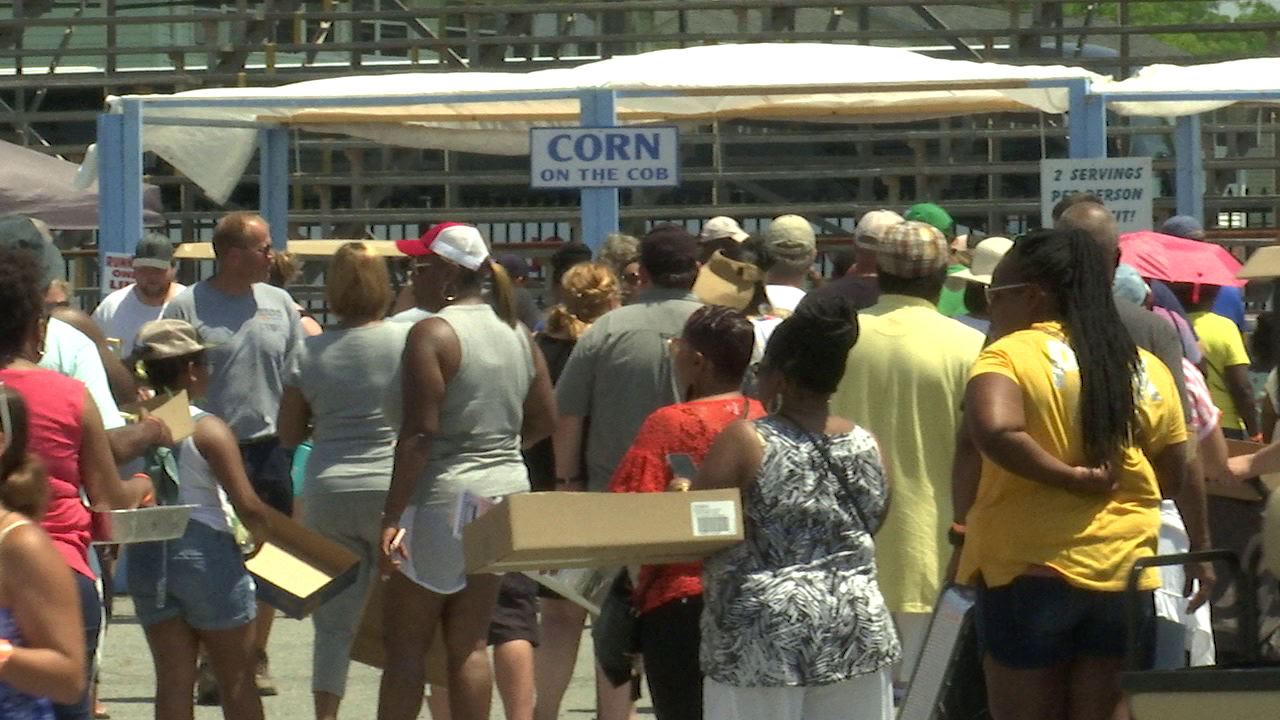 Thousands attend 43rd annual Tawes Crab and Clam Bake - 47abc