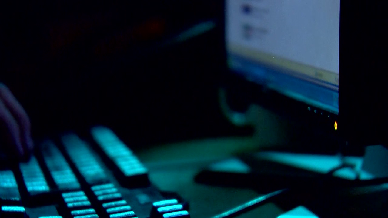 How to protect your kids from online predators - 47abc