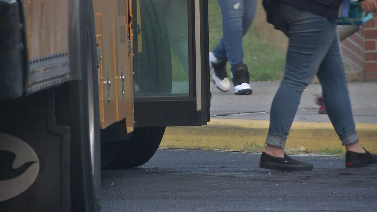 Wicomico Middle School takes "welcome back" up a notch - 47abc