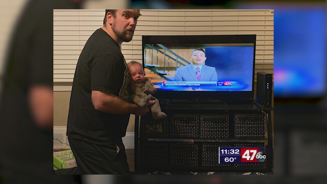 47 ABC's youngest fan stays up to watch news - 47abc