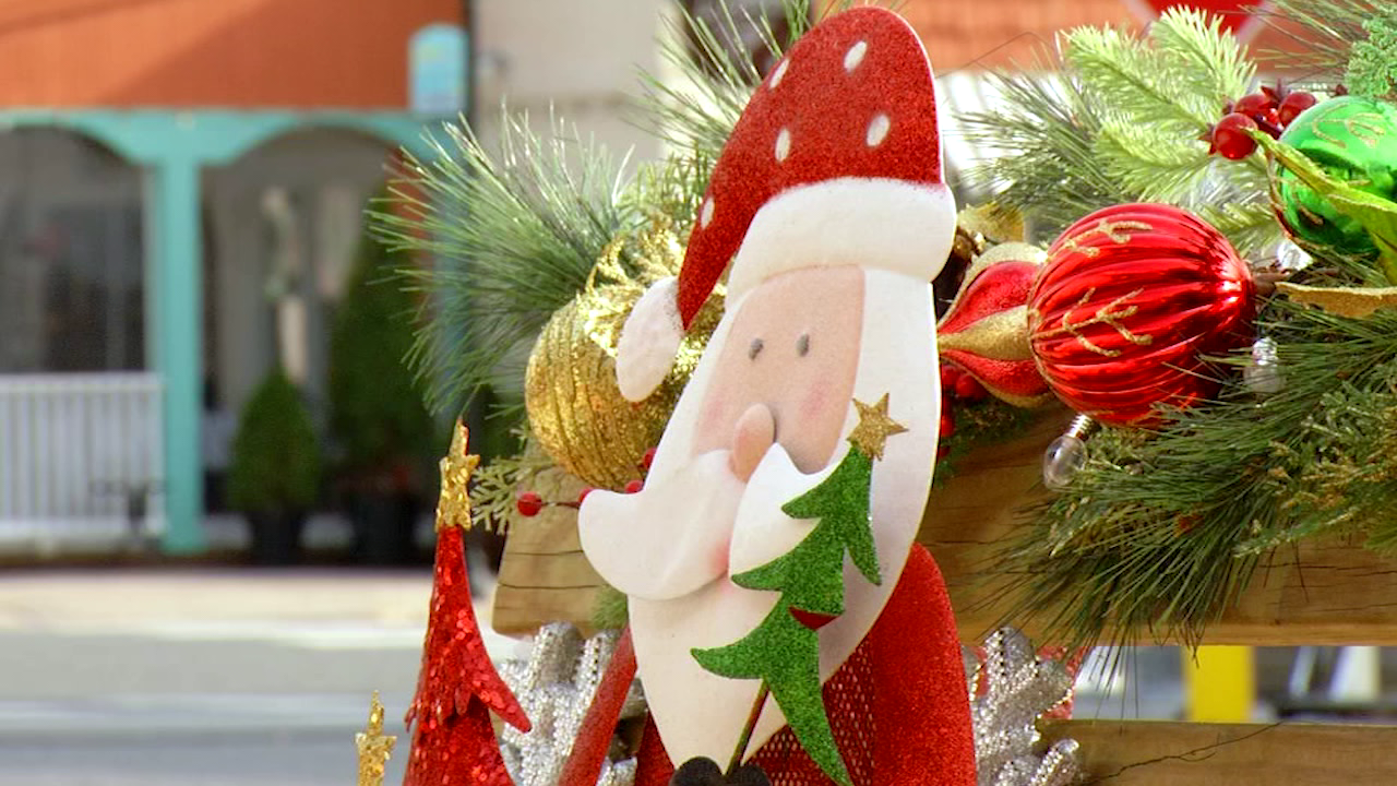 The Brightside: Benches on Baltimore Avenue bring holiday cheer - 47abc