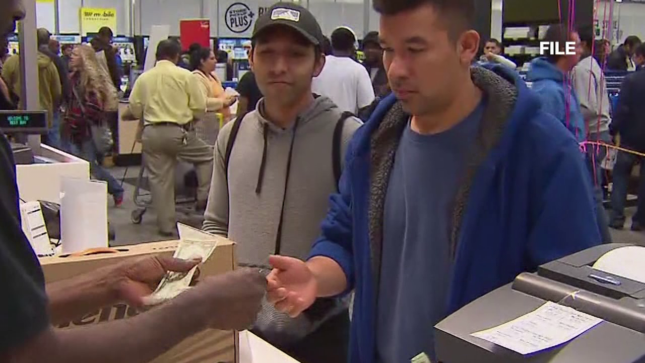 Md. Comptroller urges Marylanders to shop local this holiday season - 47abc