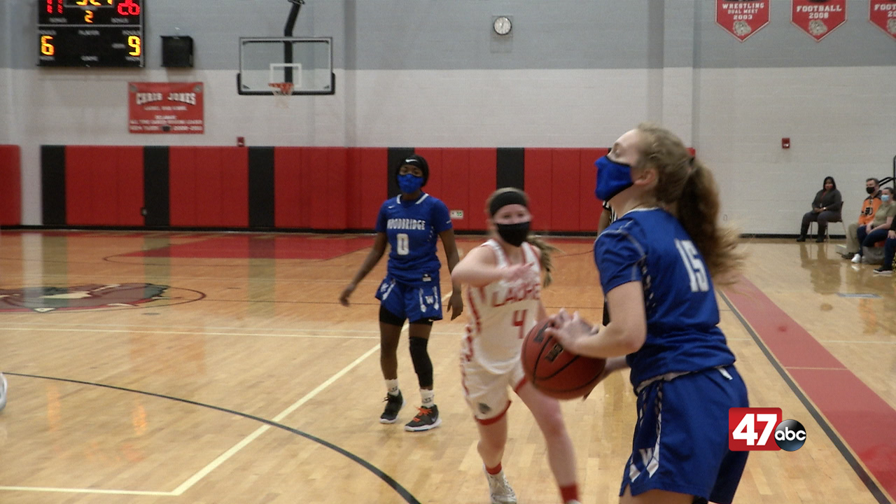 Blue Raiders dominate Laurel, end Bulldogs unbeaten streak - 47abc