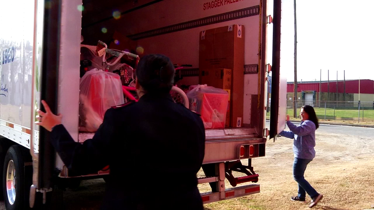 Perdue Foundation delivers hundreds of gifts to Salvation Army, 'Angel ...