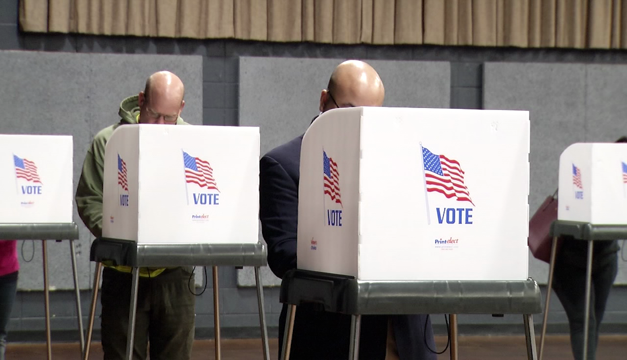 Is a "red wave" coming? Local political expert shares his predictions ...