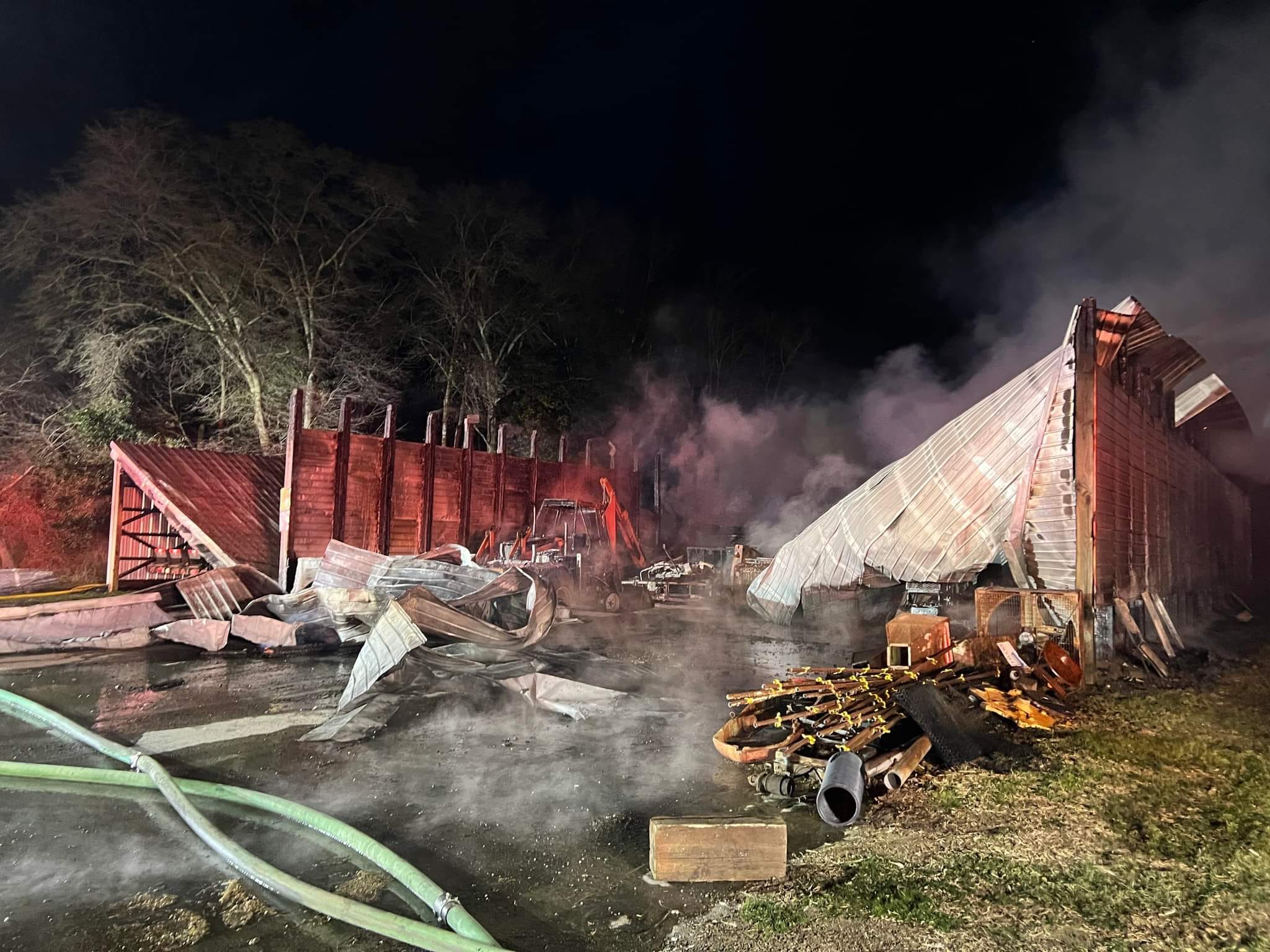 Fire destroys pole barn in Laurel overnight - 47abc