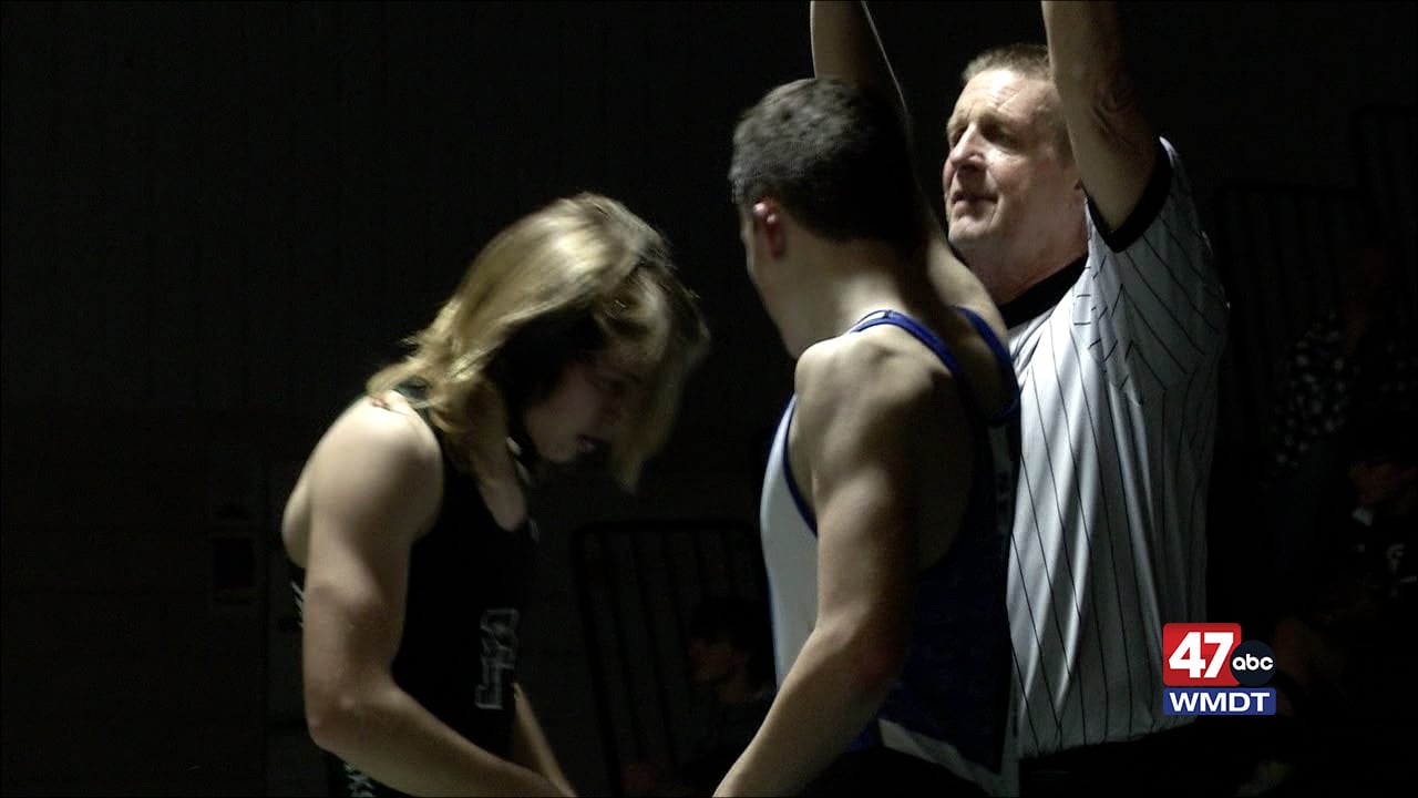 Decatur wrestling muscles past Parkside, stays unbeaten - 47abc