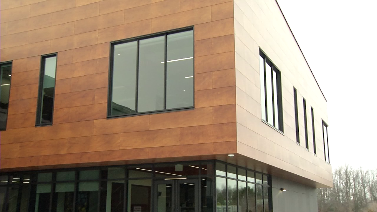 "That's pretty incredible:" Food Bank of Delaware officially opens ...