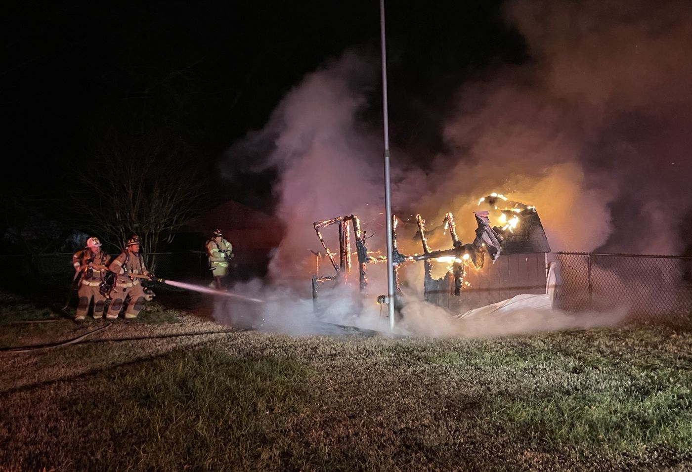 Delmar Fire Dept. responds to early morning garage fire - 47abc