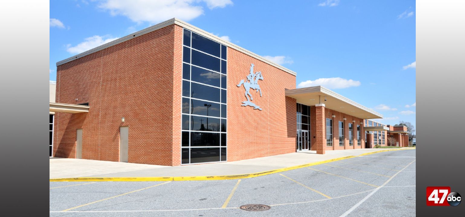 Caesar Rodney student charged after being found with knives - 47abc