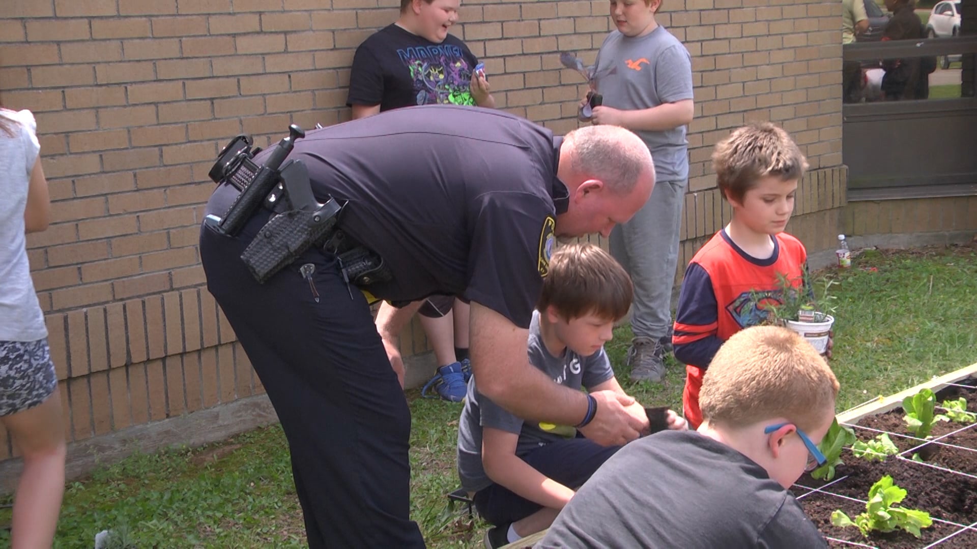 Cave City police department sprouts a new opportunity - WNKY News 40 ...