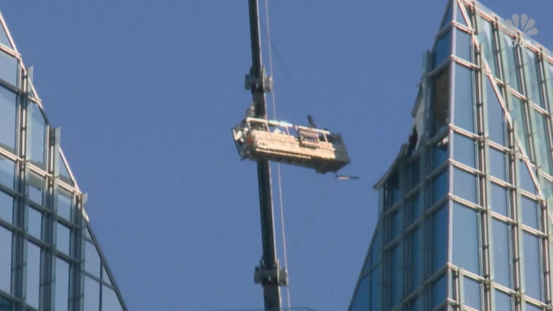 Must see: window washers survive terrifying ride! - WNKY News 40 Television
