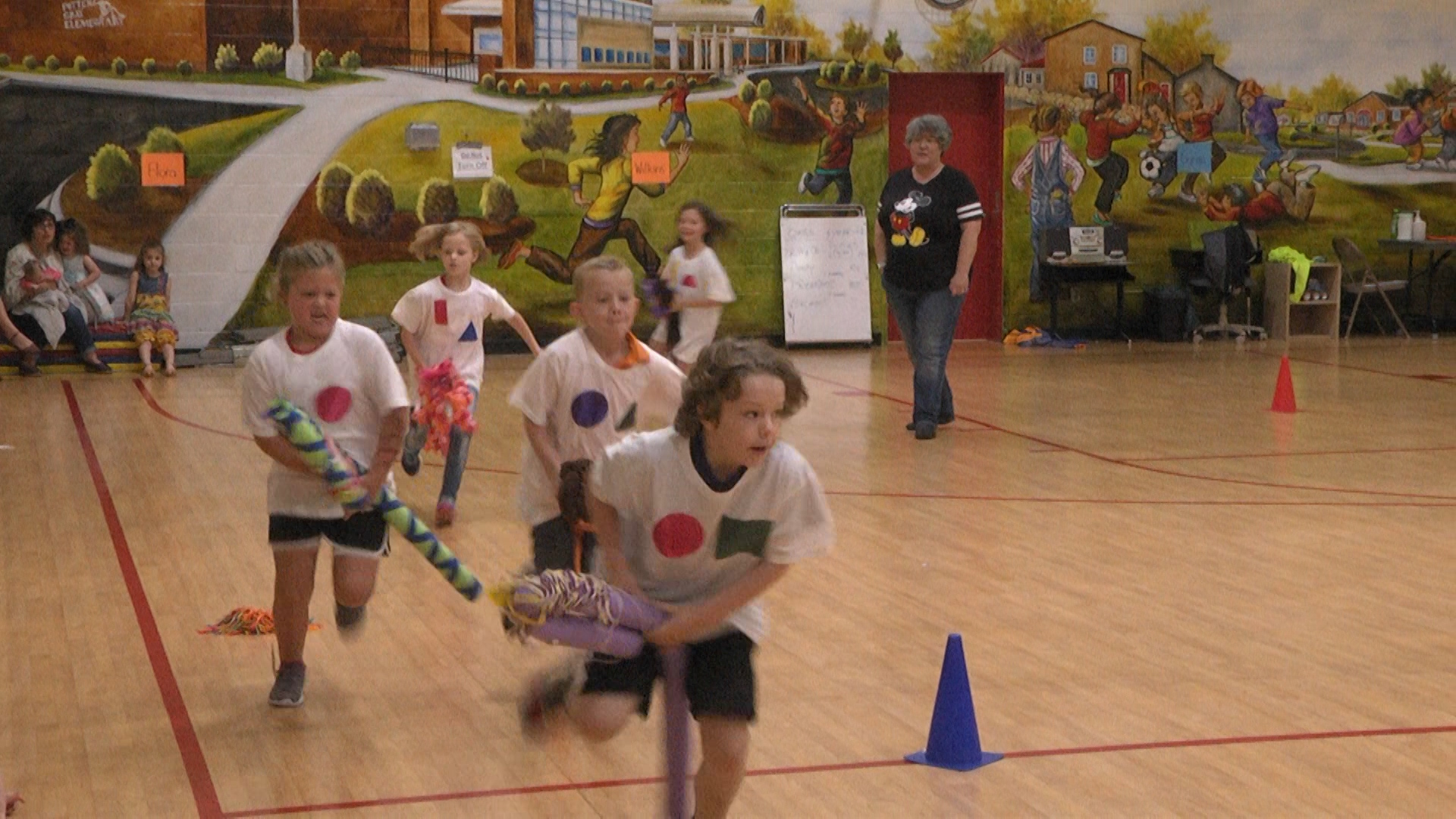 Derby comes to Potter Gray elementary - WNKY News 40 Television