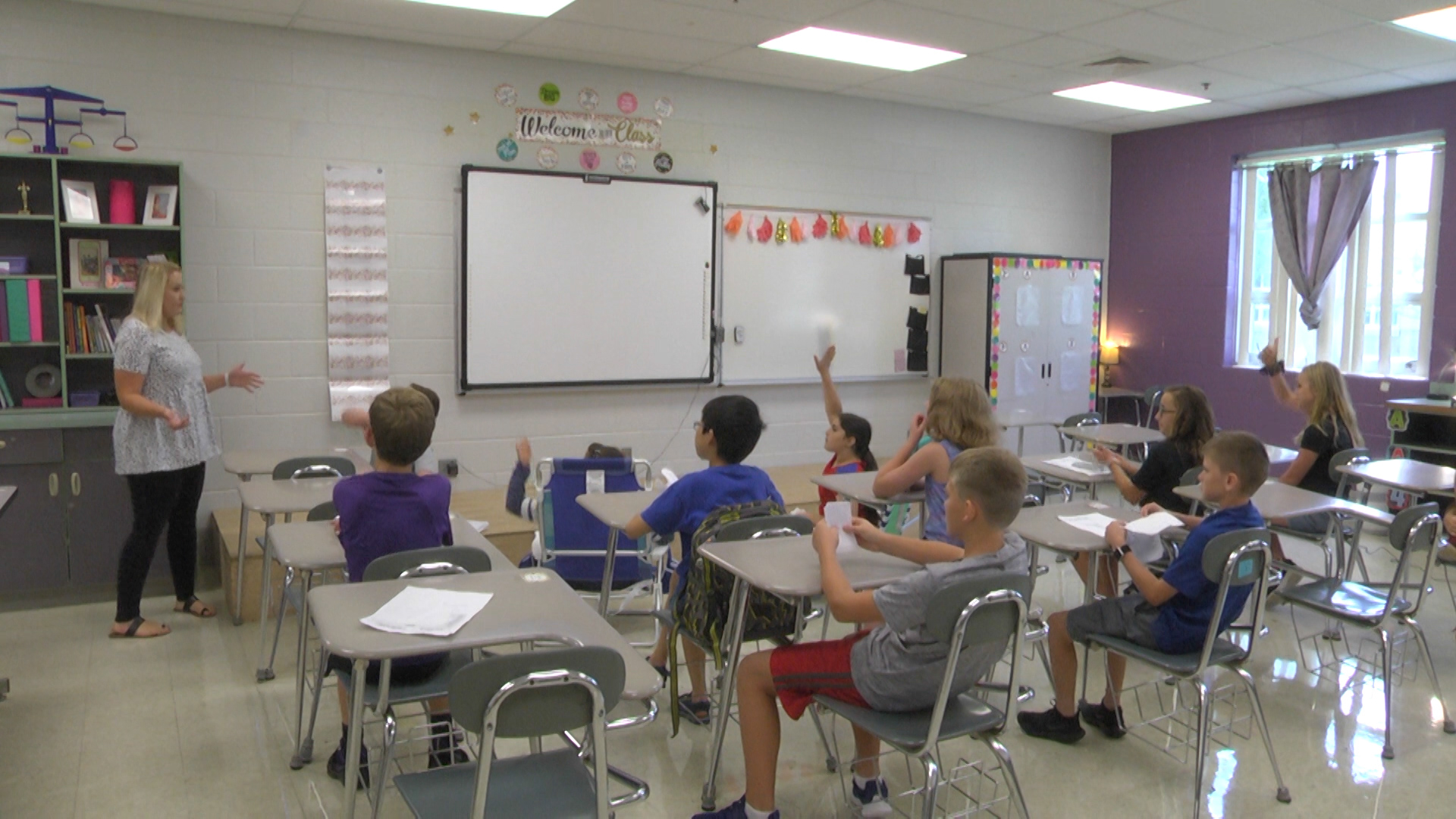 City schools provide sneak peek for incoming sixth graders at BGJHS ...