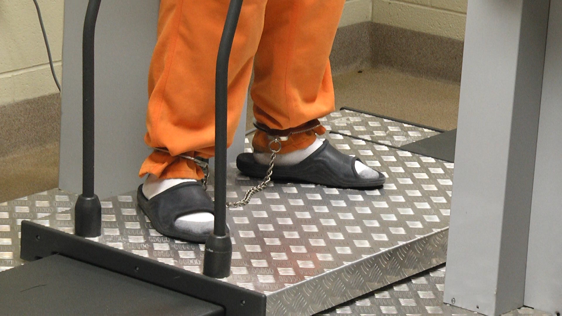 Body scanners reduce contraband inside jails - WNKY News 40 Television