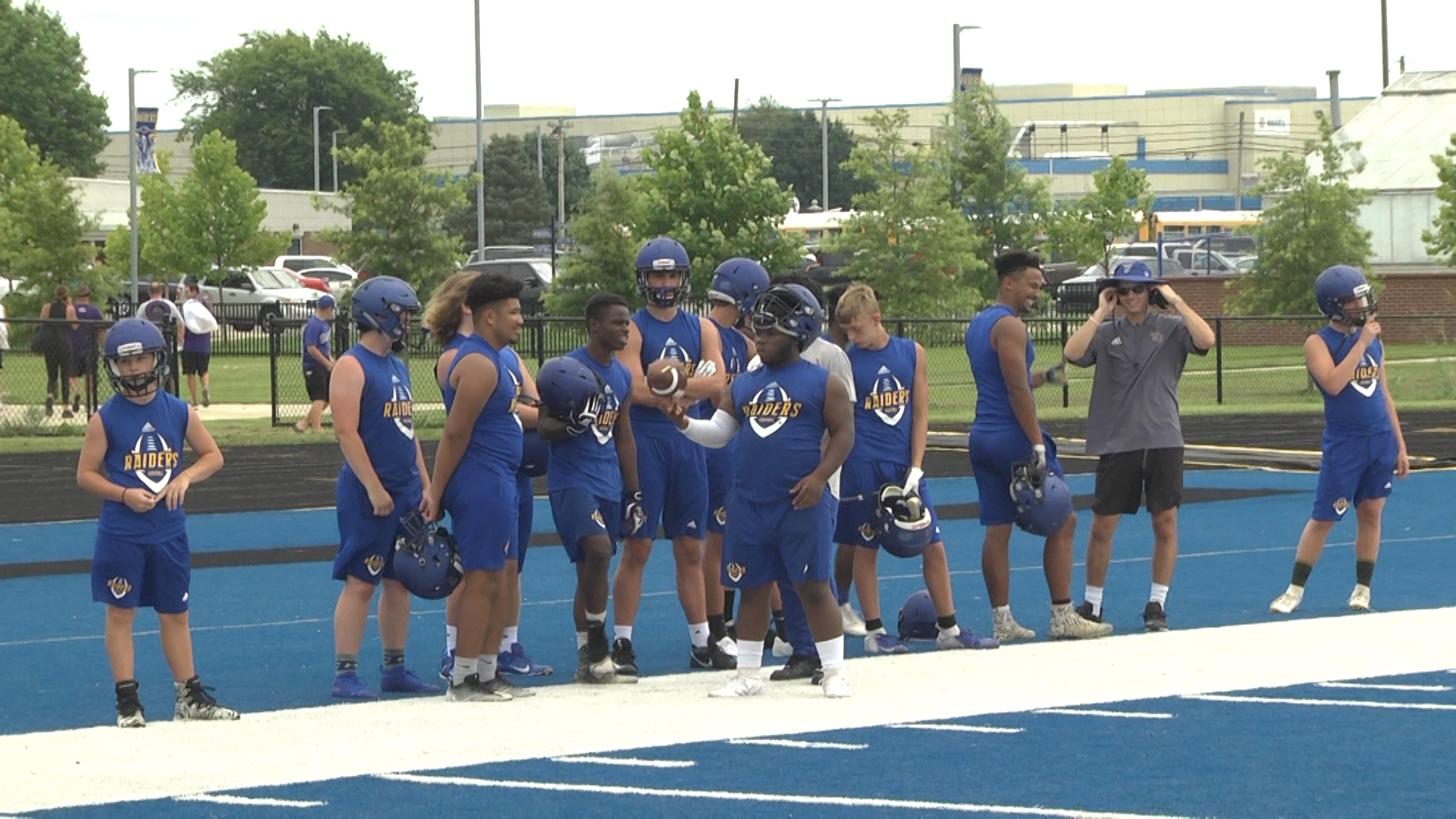 Foster's Football Frenzy 2019: Warren East Raiders - WNKY News 40 ...