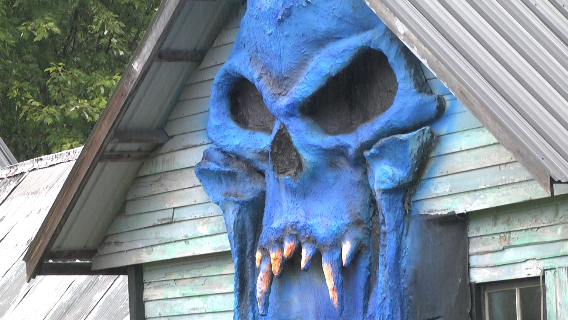 Skeleton's Lair opens for 20th season on Friday the 13th - WNKY News 40 ...