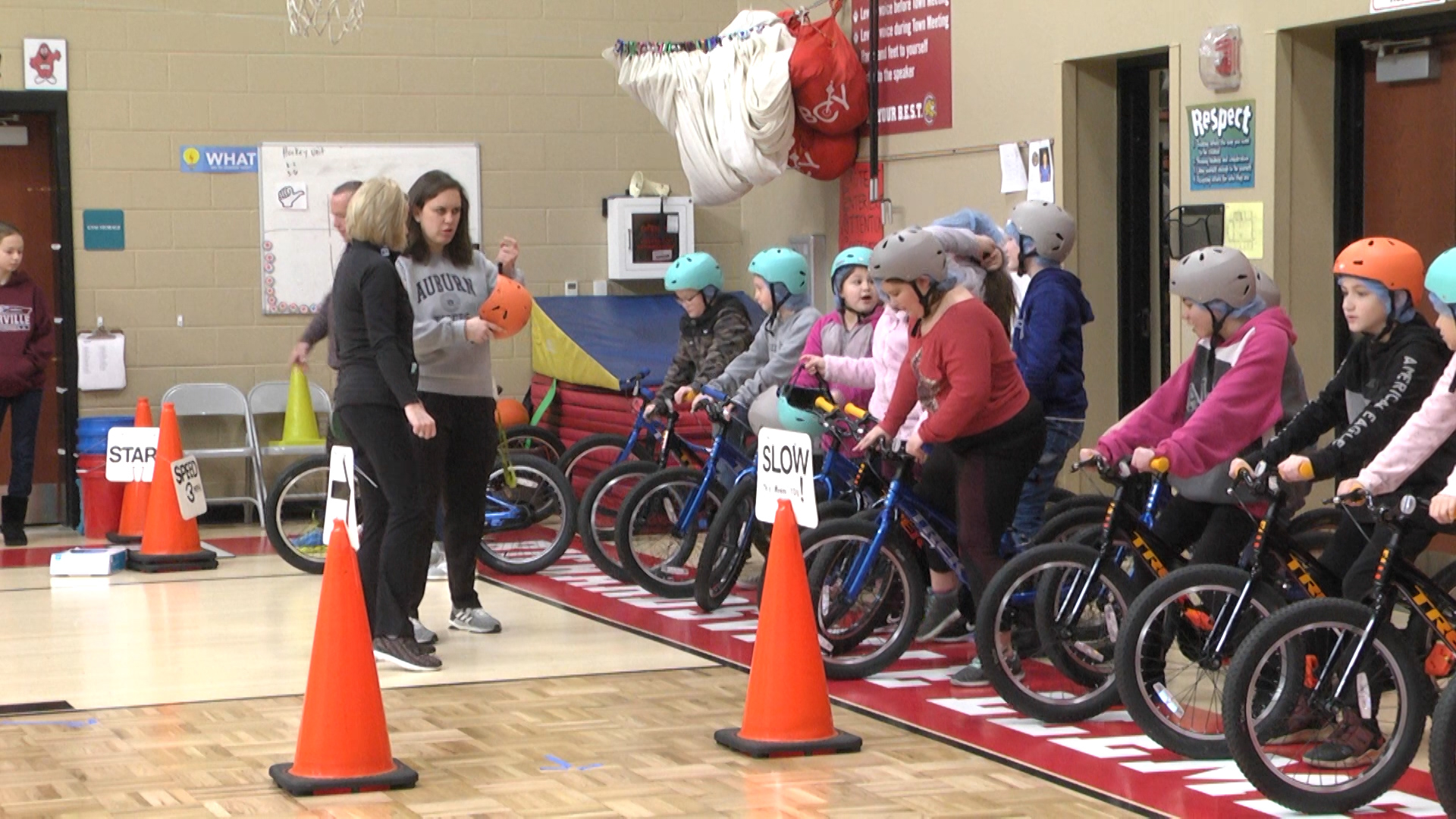 Bike Safety Rodeo stops in Warren County - WNKY News 40 Television