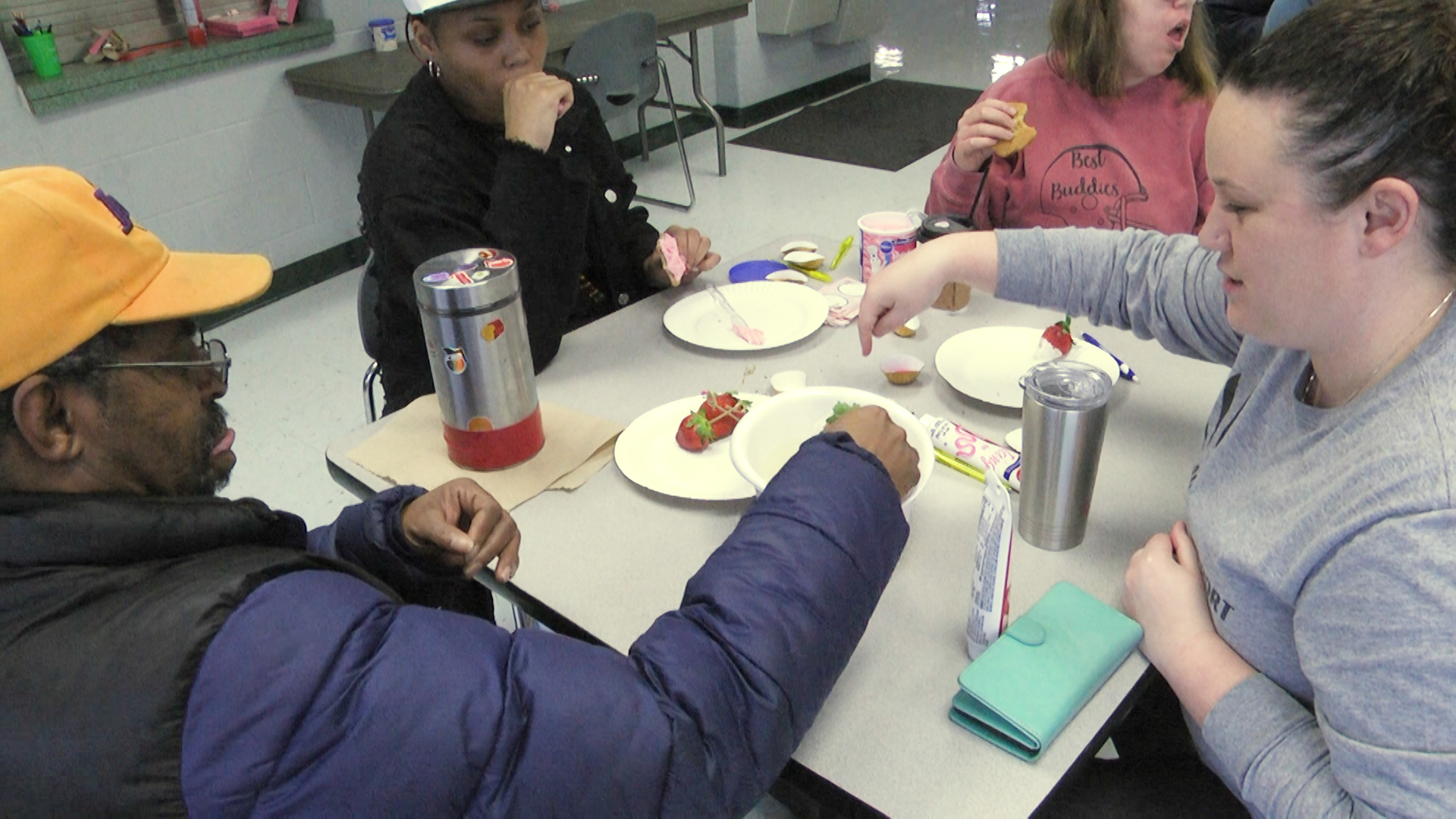 Cooking class held for those with disabilities - WNKY News 40 Television