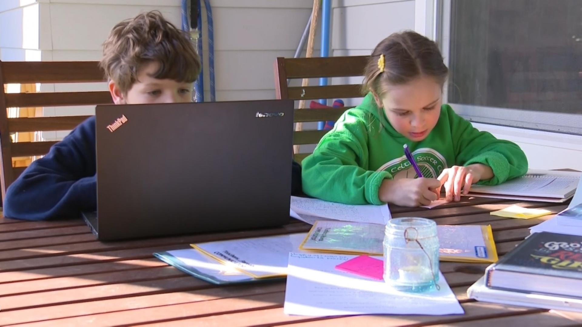 Coronavirus puts new focus on distance learning - WNKY News 40 Television