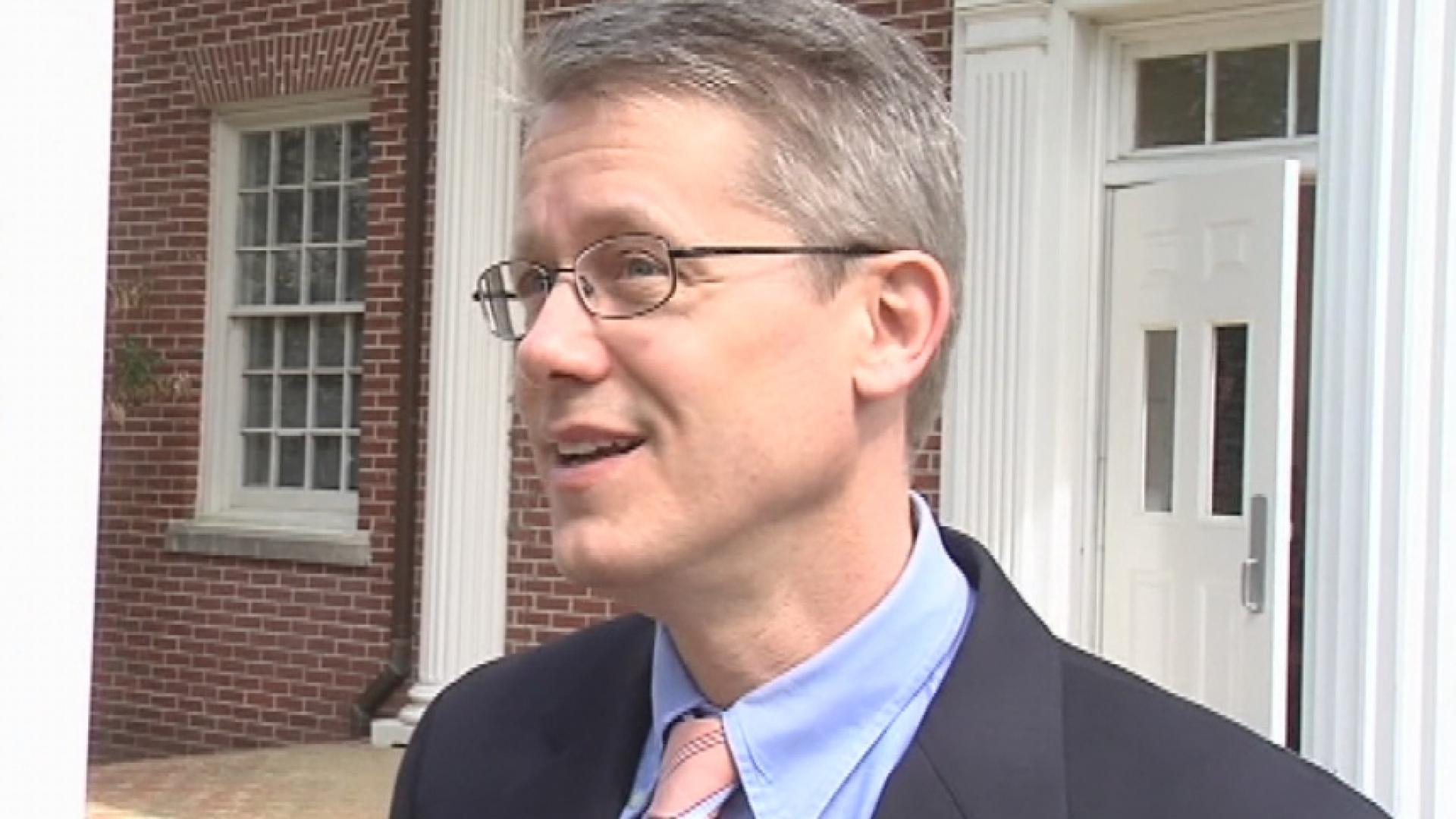 Controversial professor found dead - WNKY News 40 Television