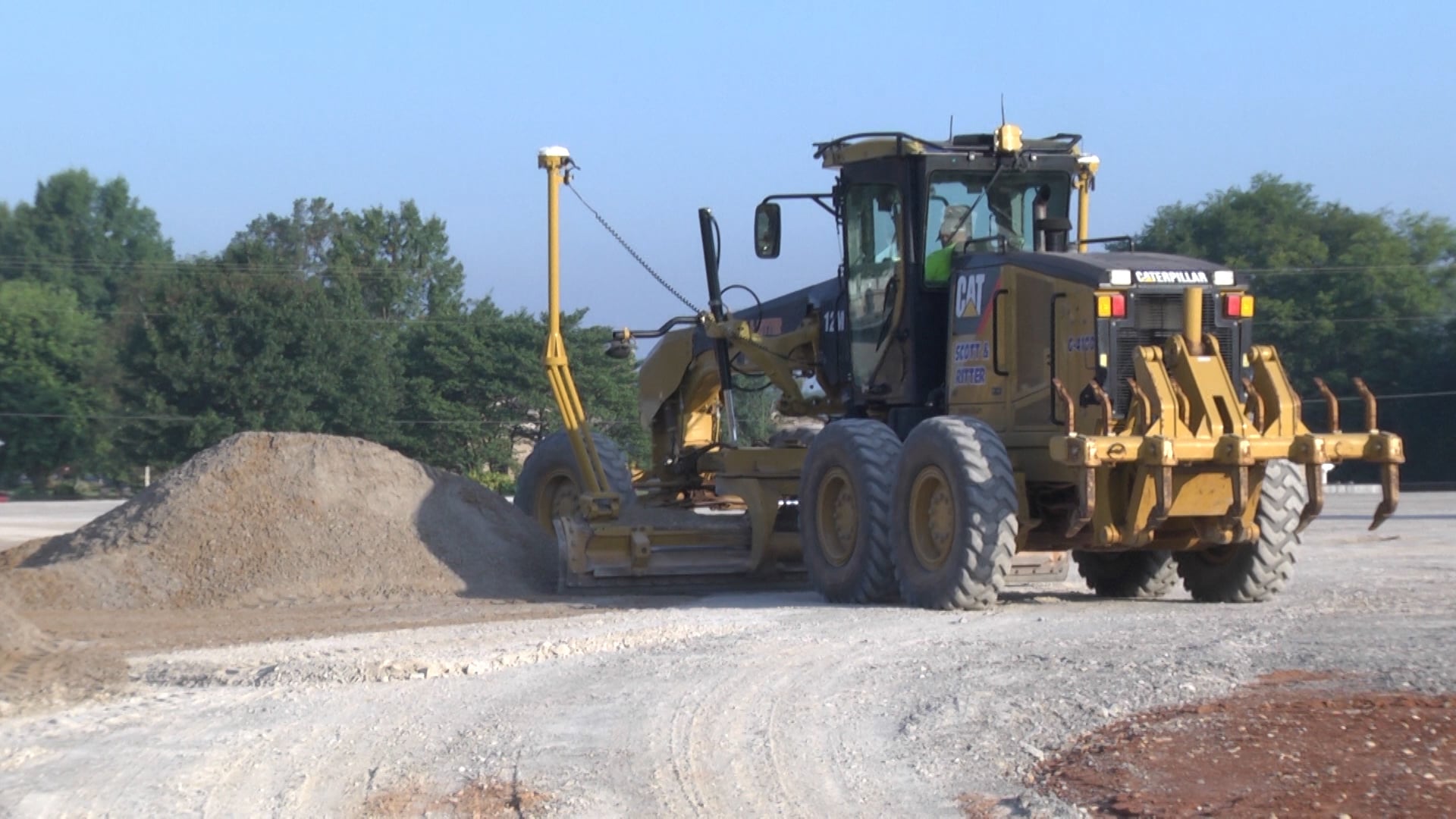 Rich Pond Elementary breaks ground - WNKY News 40 Television