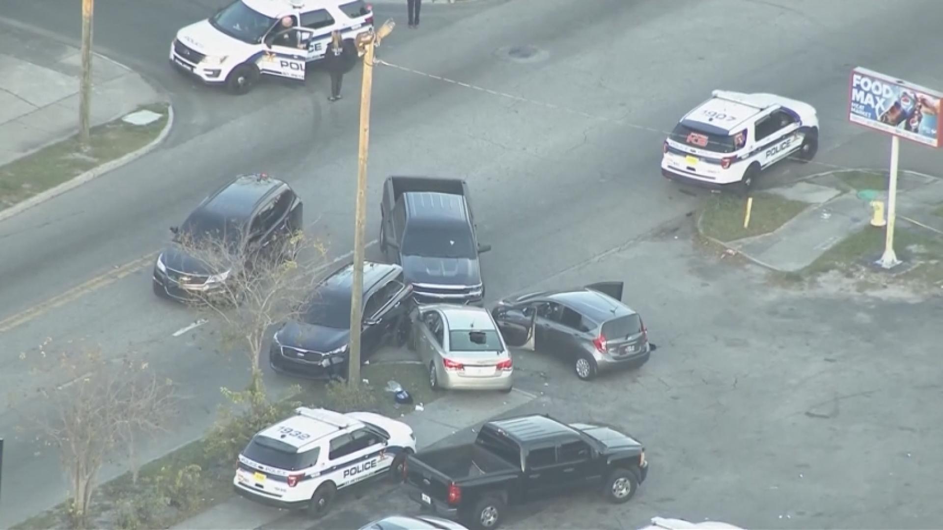 Florida Shootout Leaves Suspect Dead, Officers Wounded - WNKY News 40 ...