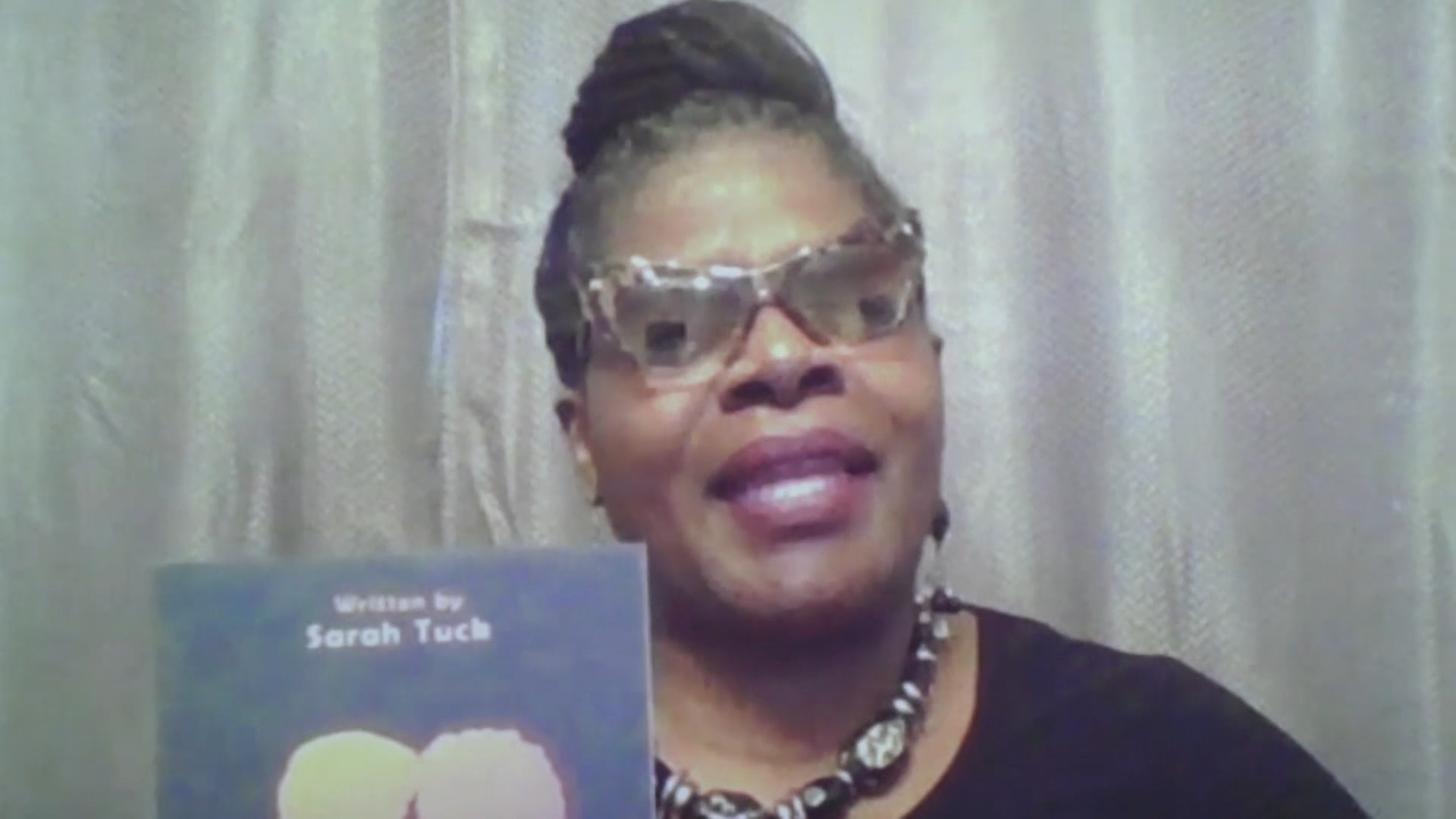 Sunrise Spotlight - Local author Sarah Tuck - WNKY News 40 Television