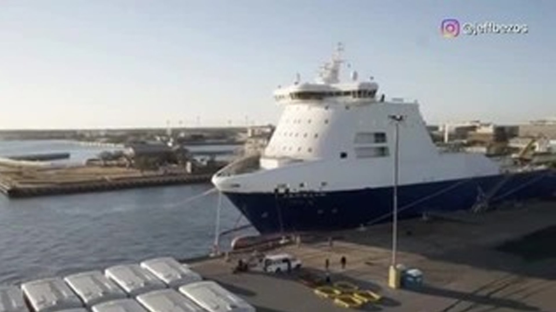 Jeff Bezos names a 600-foot rocket recovery boat after his mom, Jacklyn ...