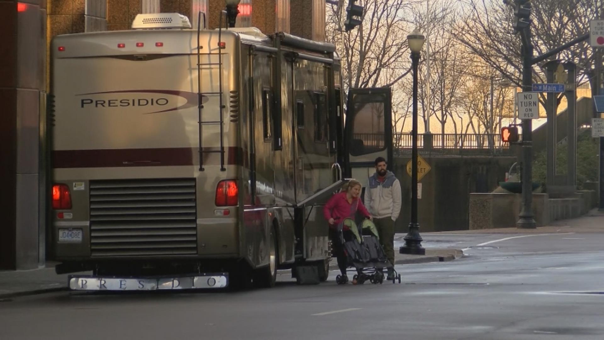 Family's RV sparks Louisville bomb scare - WNKY News 40 Television