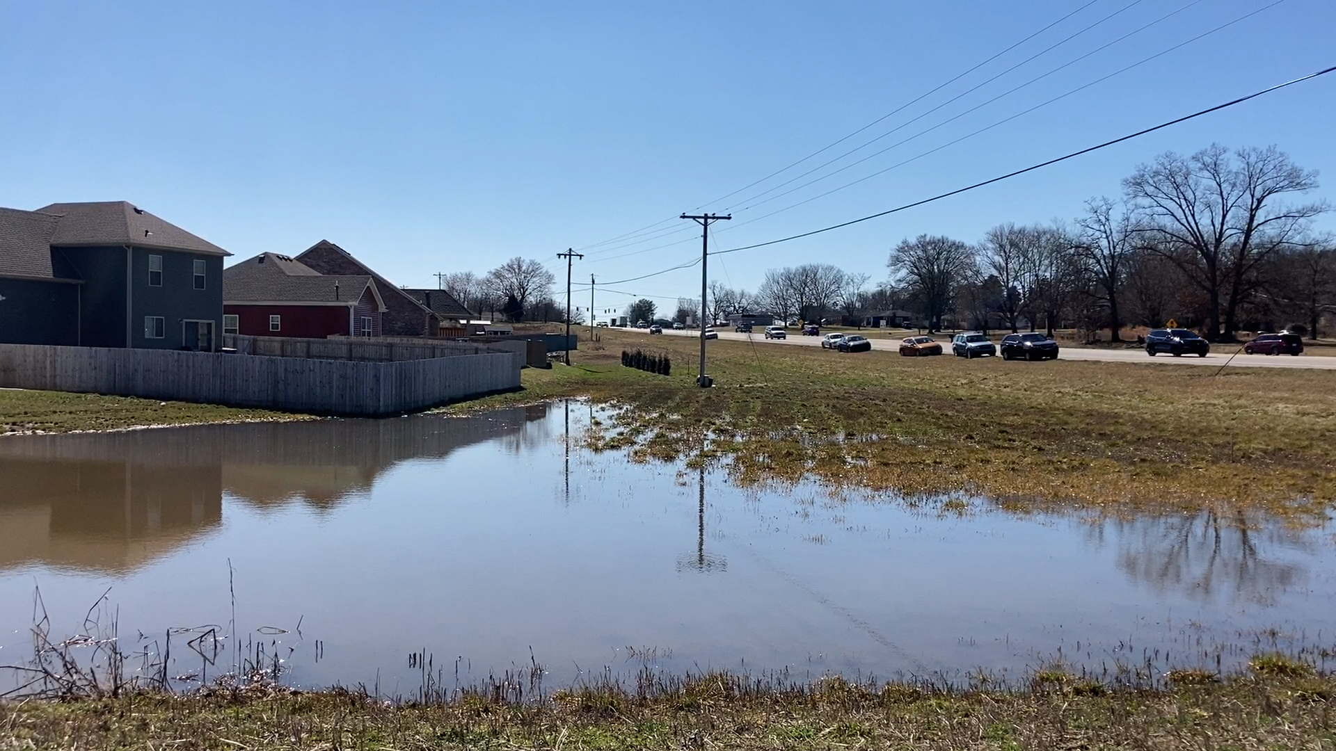 Warren County neighborhood is still underwater, four days later - WNKY ...
