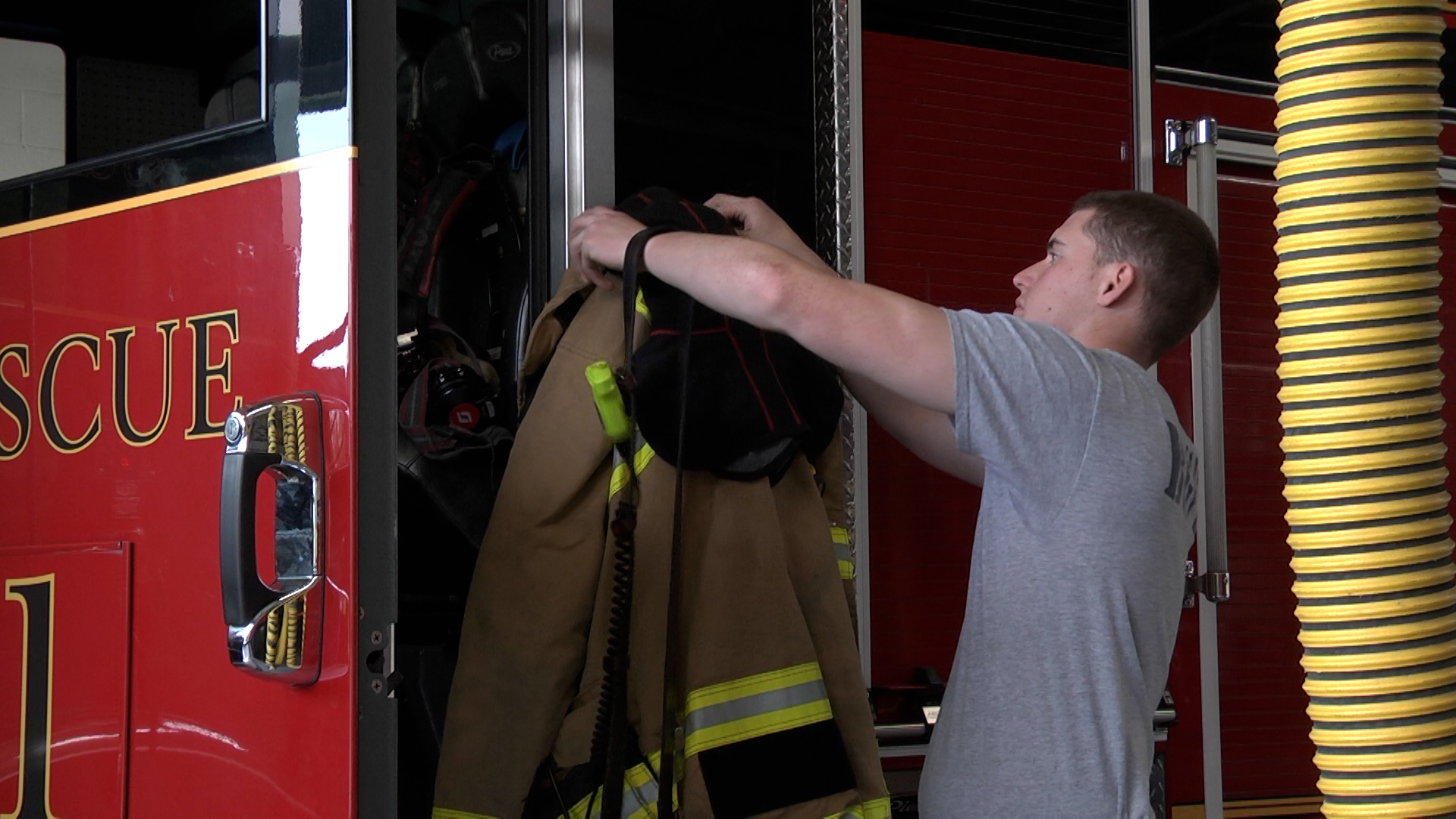 BGFD looking to recruit new firefighters - WNKY News 40 Television