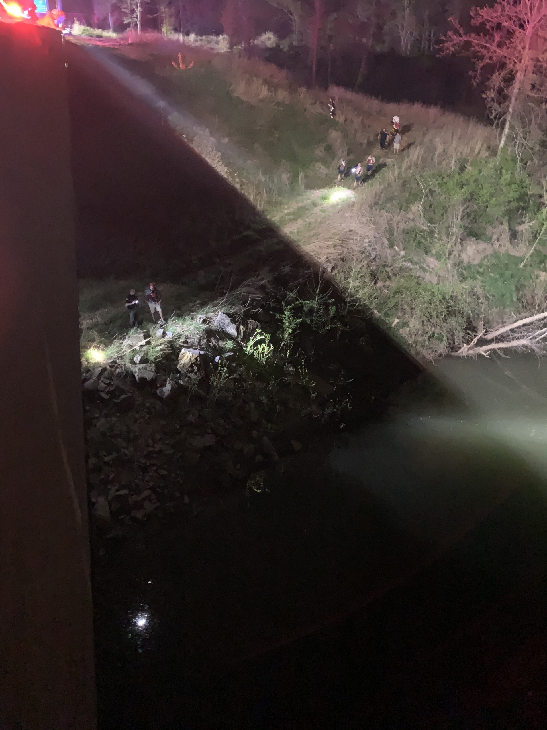 Man rescued from river by fire departments - WNKY News 40 Television