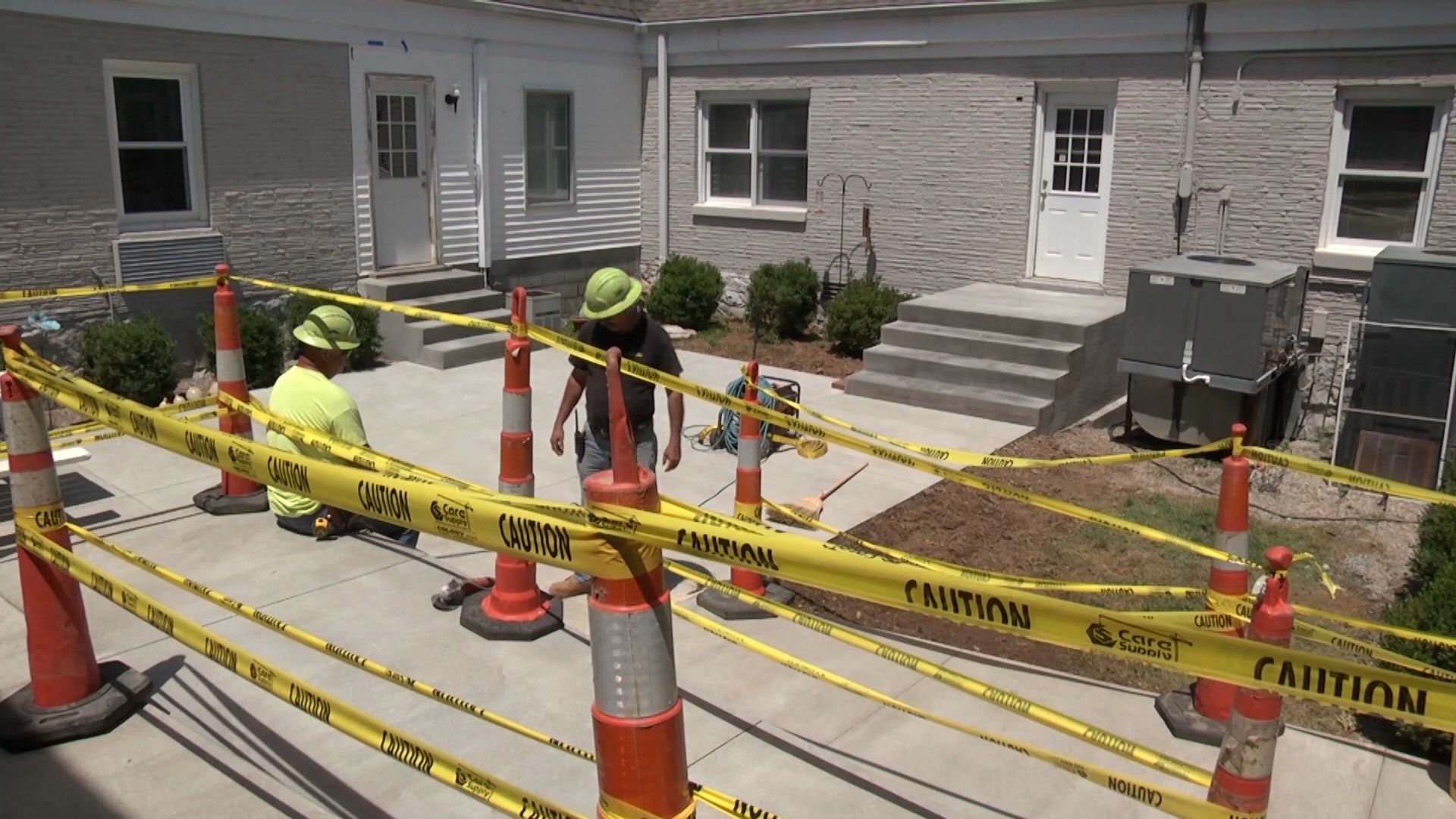Monday Motivator - Higgins Center Courtyard - WNKY News 40 Television