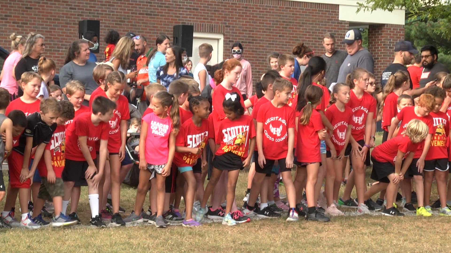 Hundreds of kids participate in Scotty's Pound the Pavement - WNKY News ...