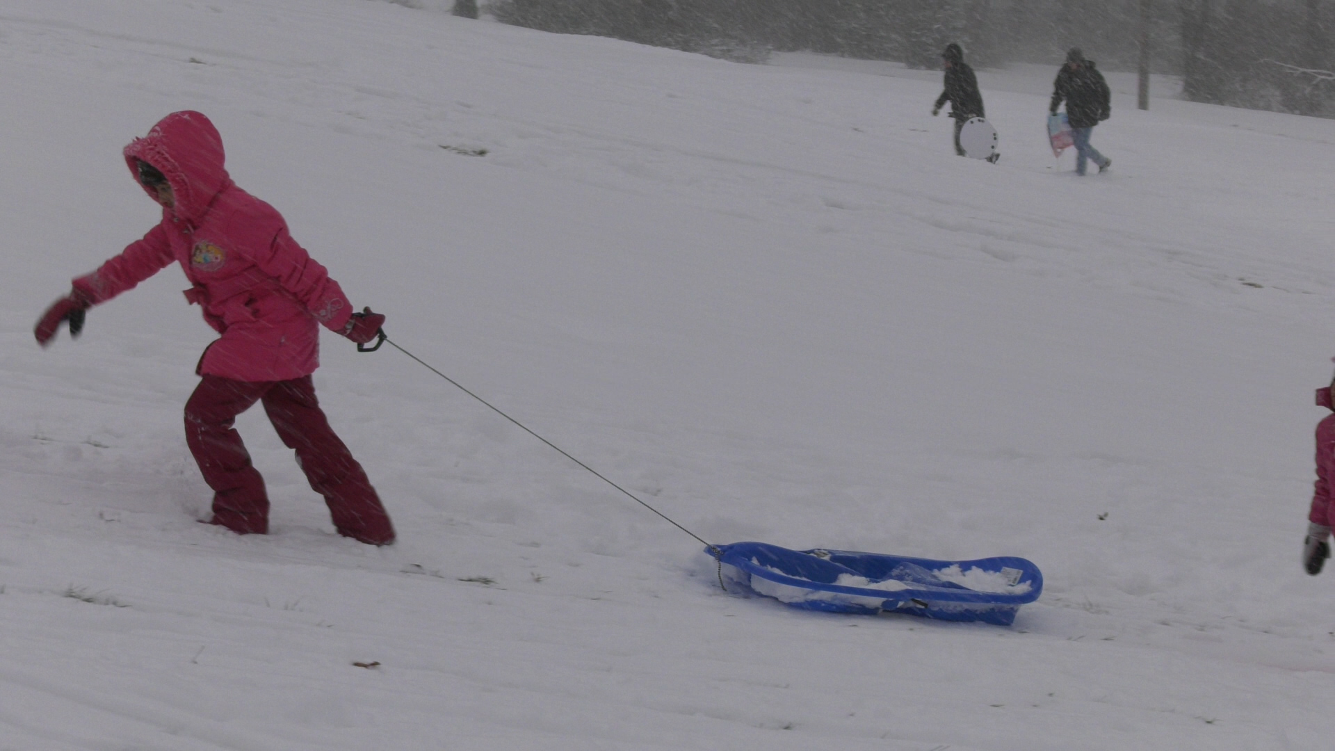 Sledding Safety 101: sled away from the ER - WNKY News 40 Television