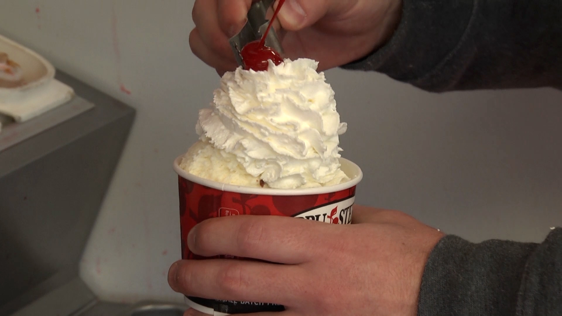Monday Motivator - Bruster's Ice Cream - WNKY News 40 Television