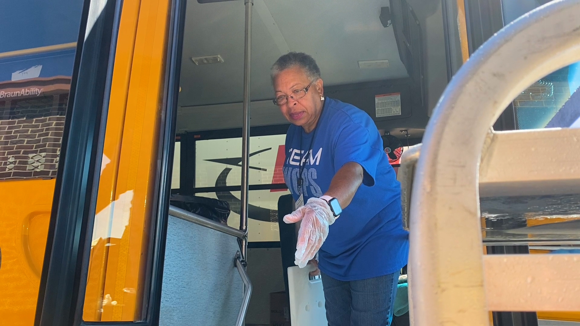 Warren County schools' growing bus driver shortage worsens - WNKY News ...