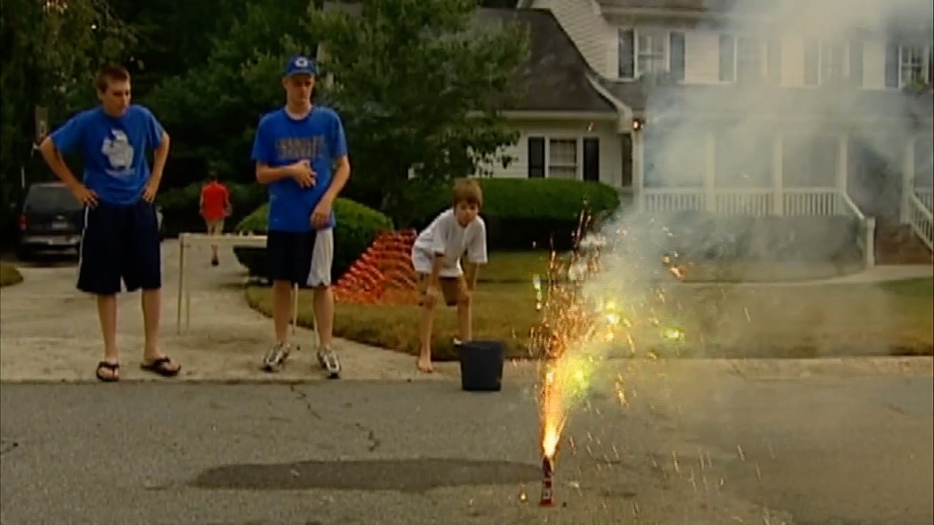 What's Happening SoKY - Firework safety tips with SkyLite Fireworks ...