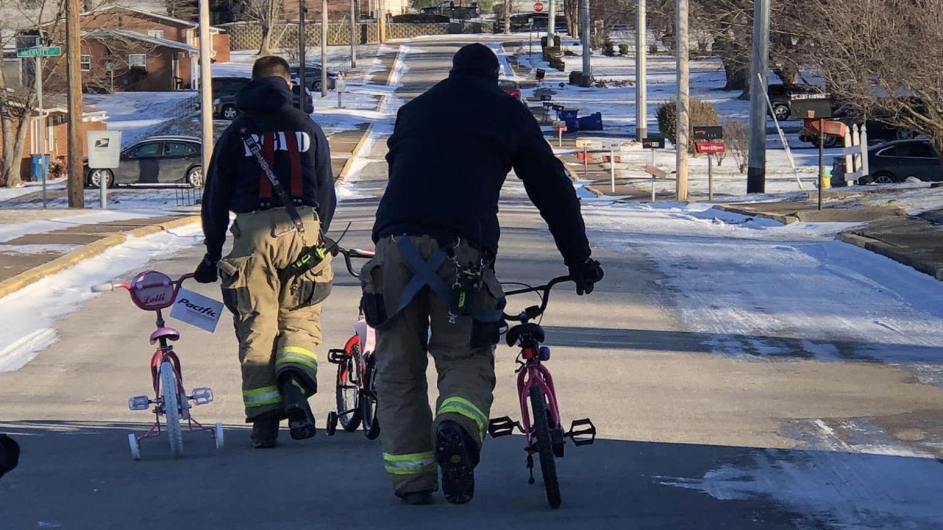 BGFD, Toys for Tots bring gifts to children Christmas morning - WNKY ...