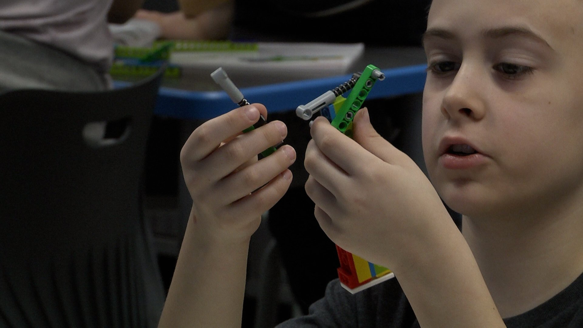 Lost River Elementary students learn STEM using Legos - WNKY News 40 ...