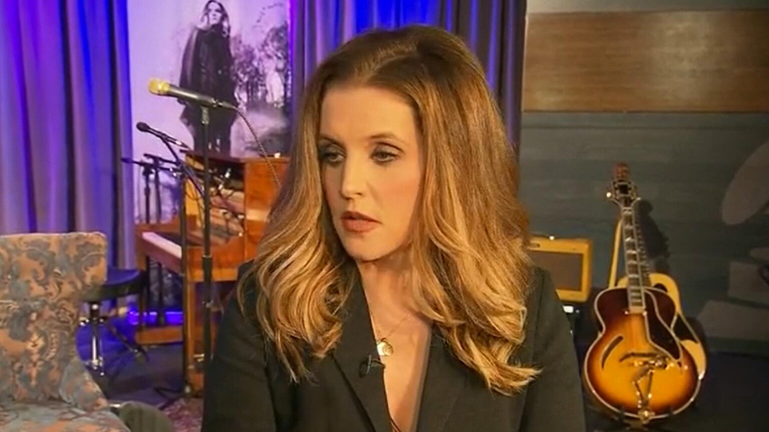 Lisa Marie Presley, singer and daughter of Elvis, dies at 54 - WNKY ...